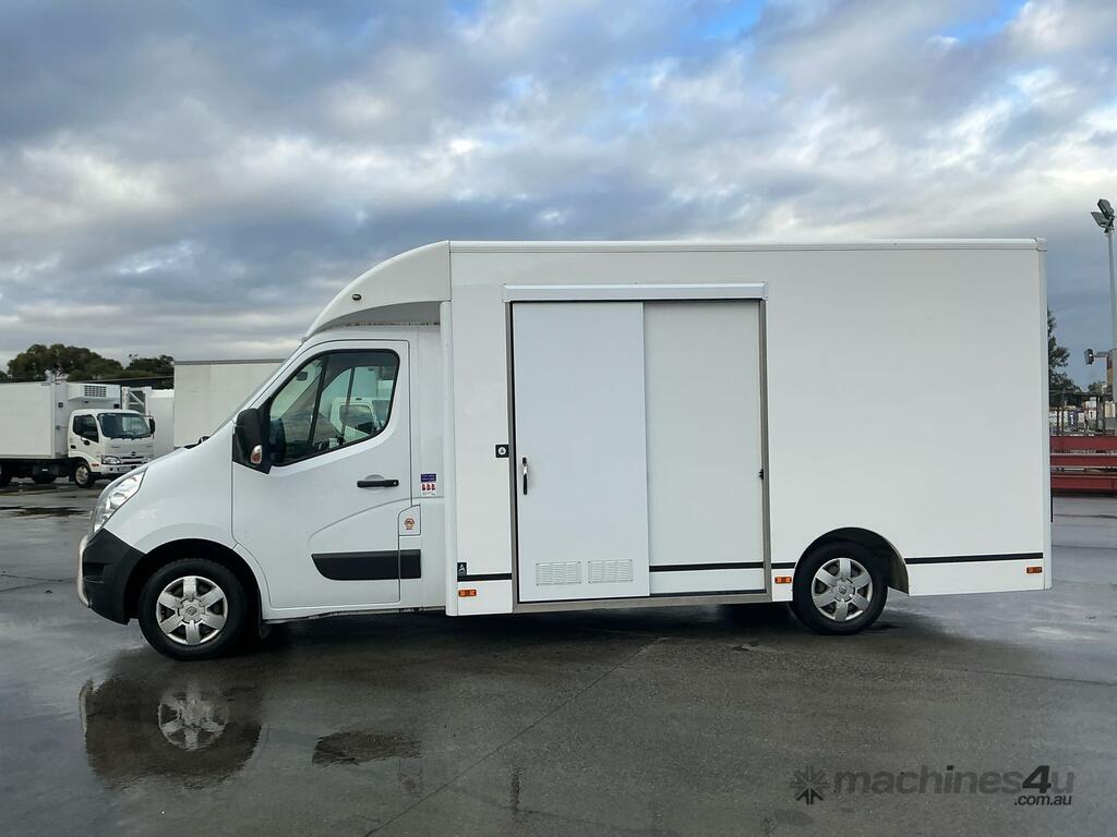 Buy Used 2018 renault 2018 Renault Master Pantech Trucks (1148078) - Listed on Machines4u