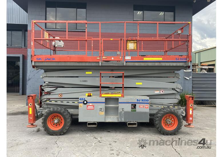 Used 2011 skyjack SJ9250 Rough Terrain Scissor Lift in , - Listed on ...