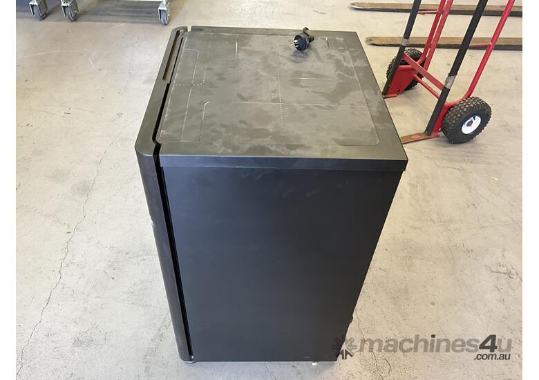 Used Artusi Artusi Under Zero Bar Fridge Under Bench Fridge (1081608 ...