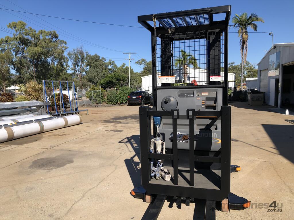 Used 2012 Crown SP3400 Stock Pickers in , - Listed on Machines4u