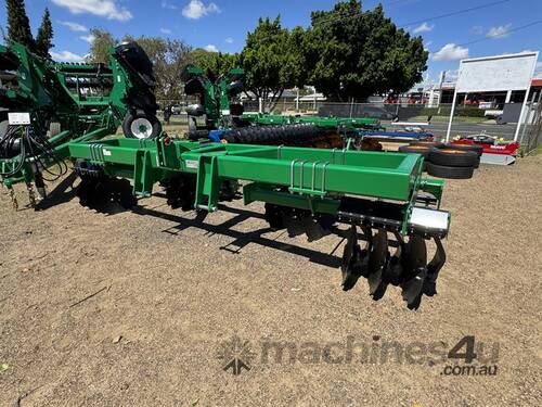 Used 2023 K-Line 2023 K-LINE Track Attack Renovator Tillage and Seeding ...