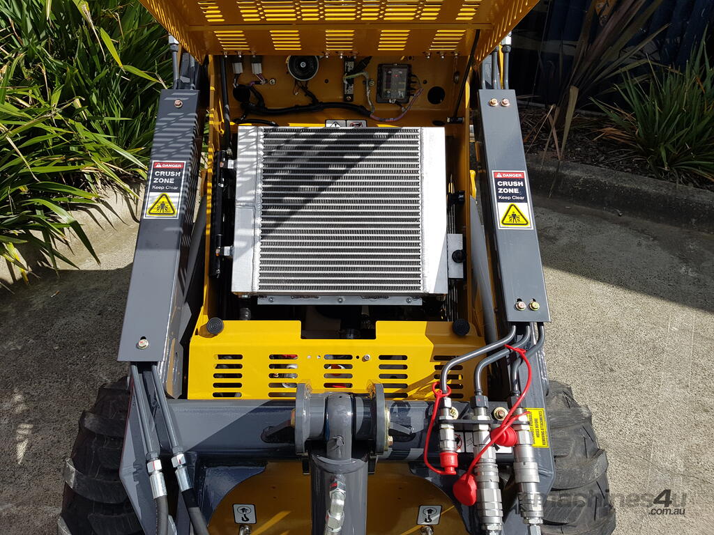 New active machinery AM230PW Tracked Mini Loaders (932708)