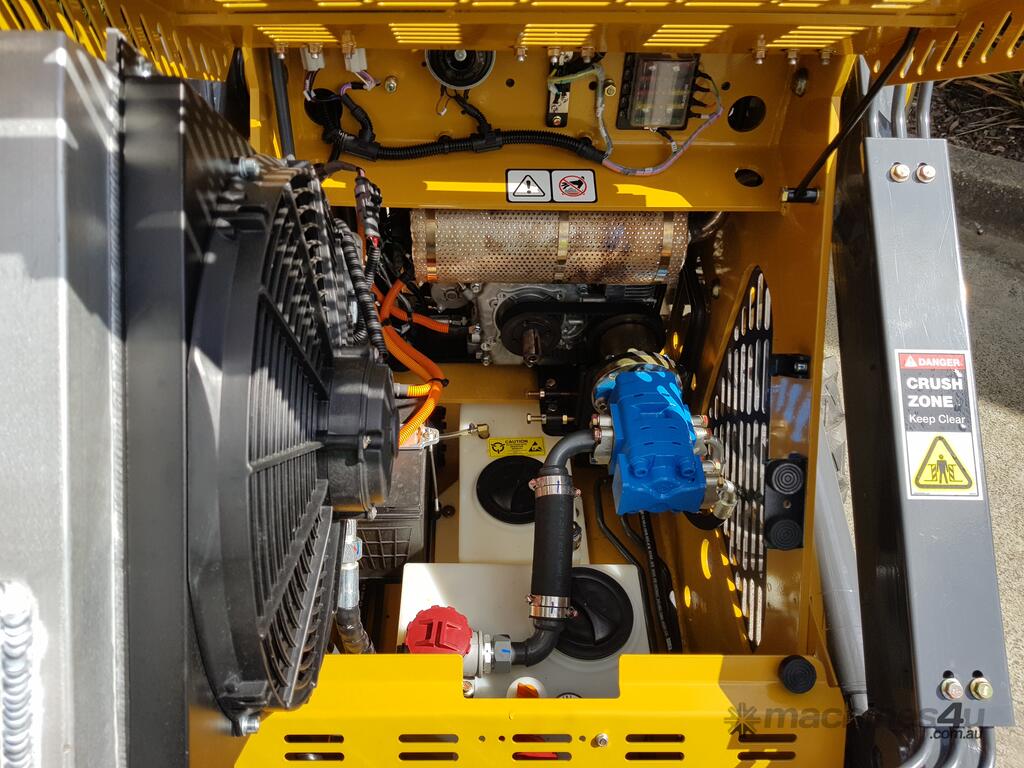 New active machinery AM230PW Tracked Mini Loaders (932708)