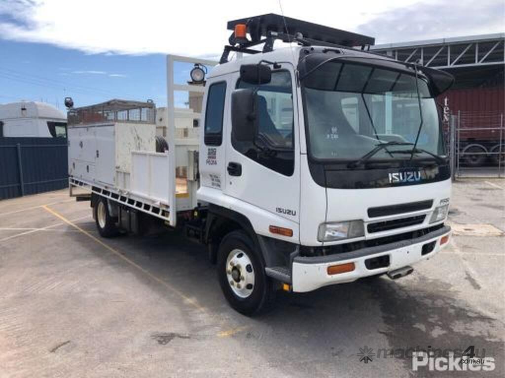 Buy Used Isuzu FRR550 MWB Traffic Trailer in , - Listed on Machines4u
