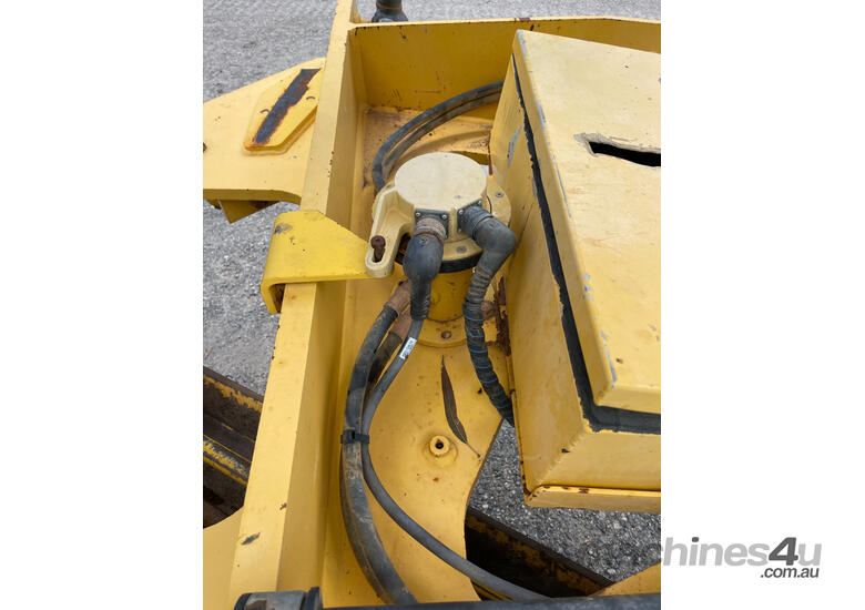 Used 2014 komatsu GD555-5 Grader in , - Listed on Machines4u
