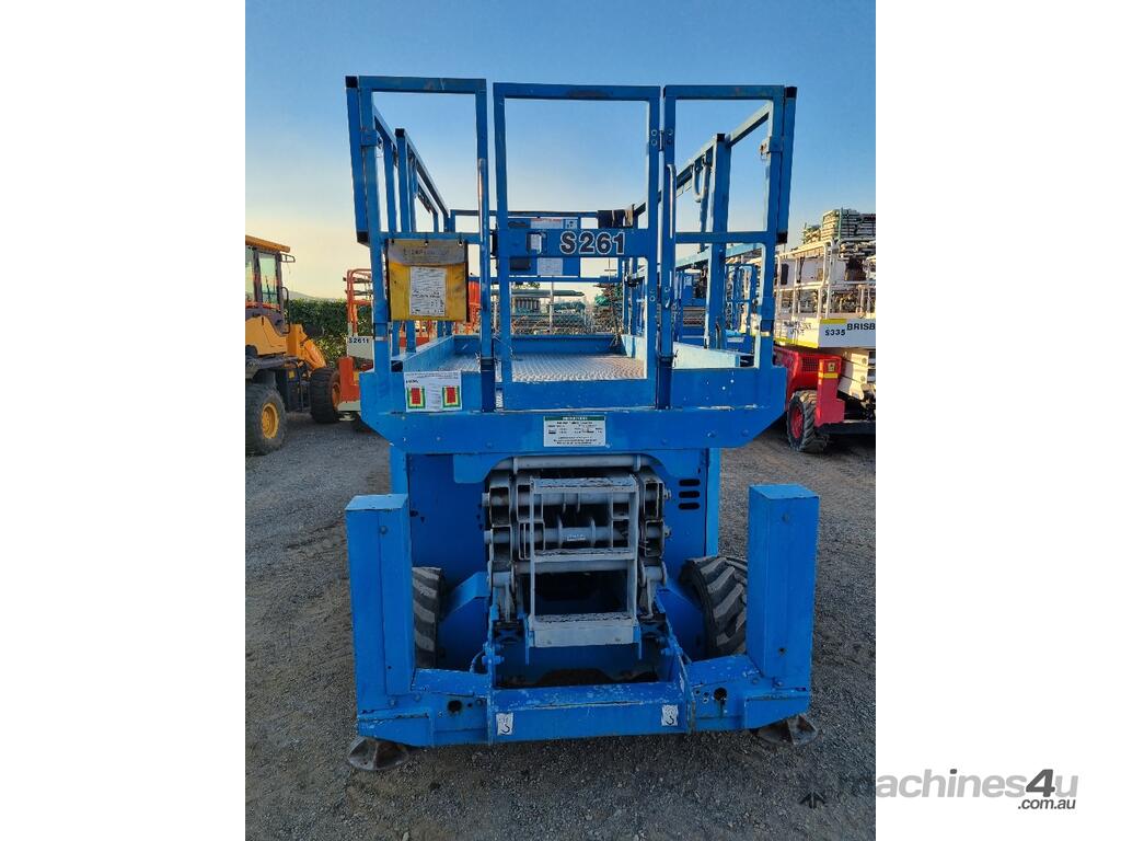 Used 2011 Genie GS2669RT Rough Terrain Scissor Lift (1027081)