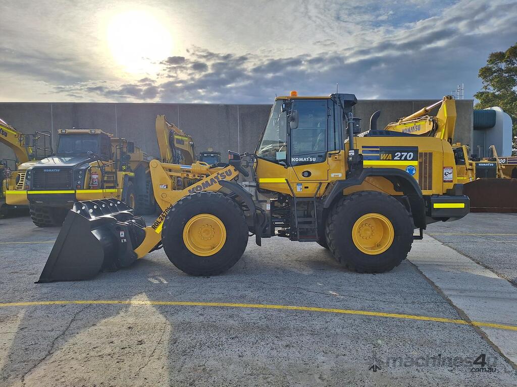 Used 2018 komatsu WA270-8 Wheel Loader (1126681)