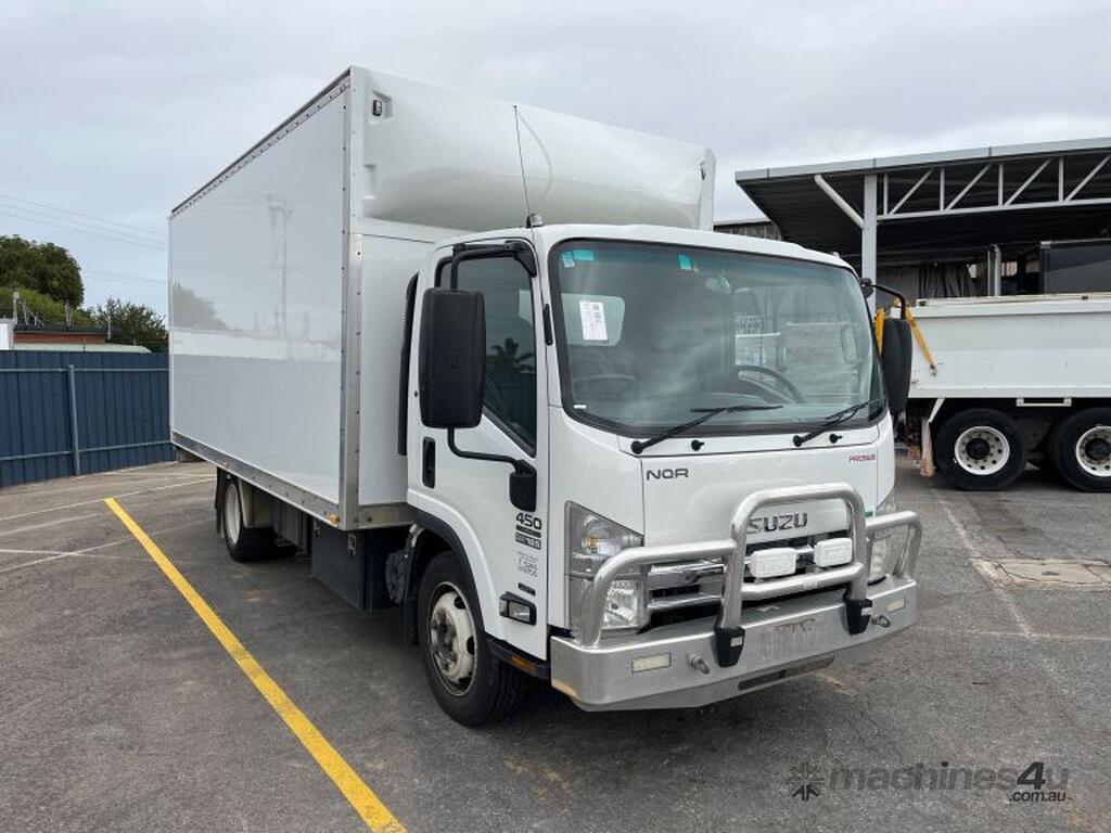 Buy Used 2014 Isuzu NQR Pantech Truck in PENNINGTON, SA