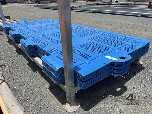 Used Stillage inc Scaffold Plastic Panels 2 4mx1 1m Scaffold Platforms ...
