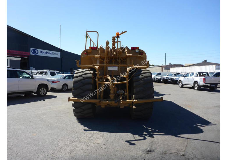 Buy Used 1988 Case 1988 Case 4694 Dinosaur Type Water Cart with Approx ...
