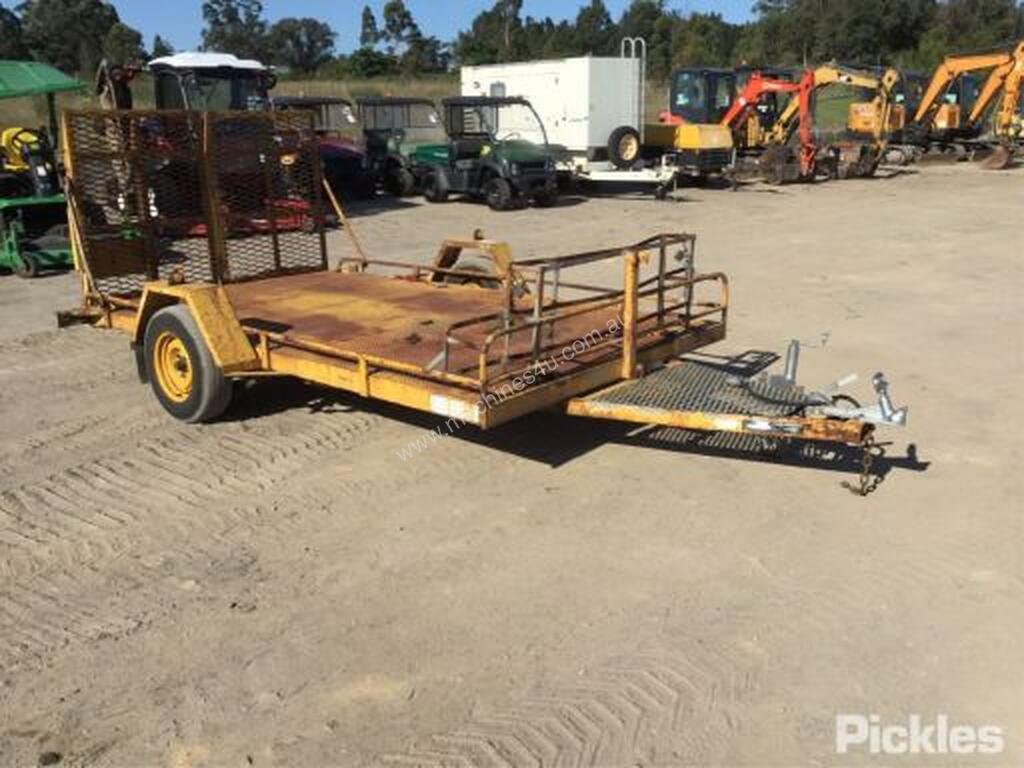 Buy Used Dean Trailers 1991 Dean Trailers Quad Dog Trailer in ...