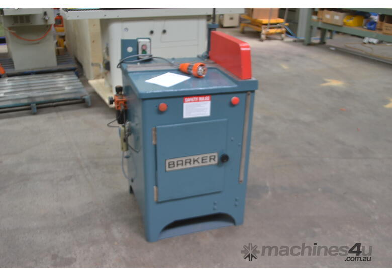 Used barker SC-18 Pop Up docking Saw in , - Listed on Machines4u