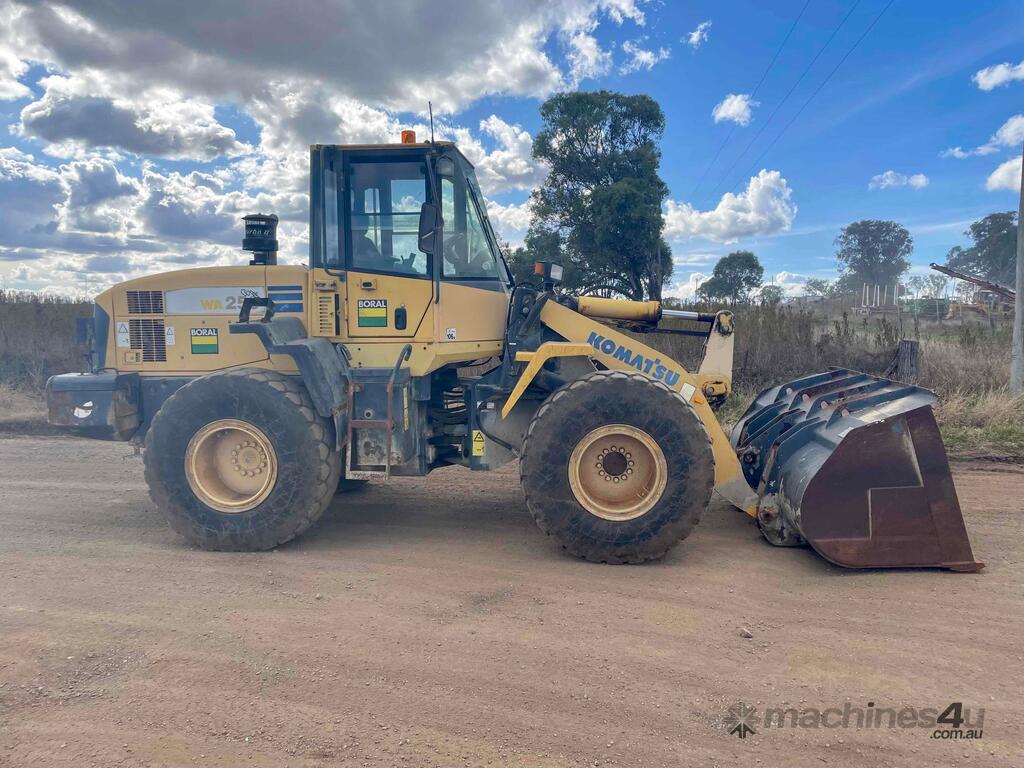 Used 2003 komatsu WA250-5 Wheel Loader in CHARLTON, QLD