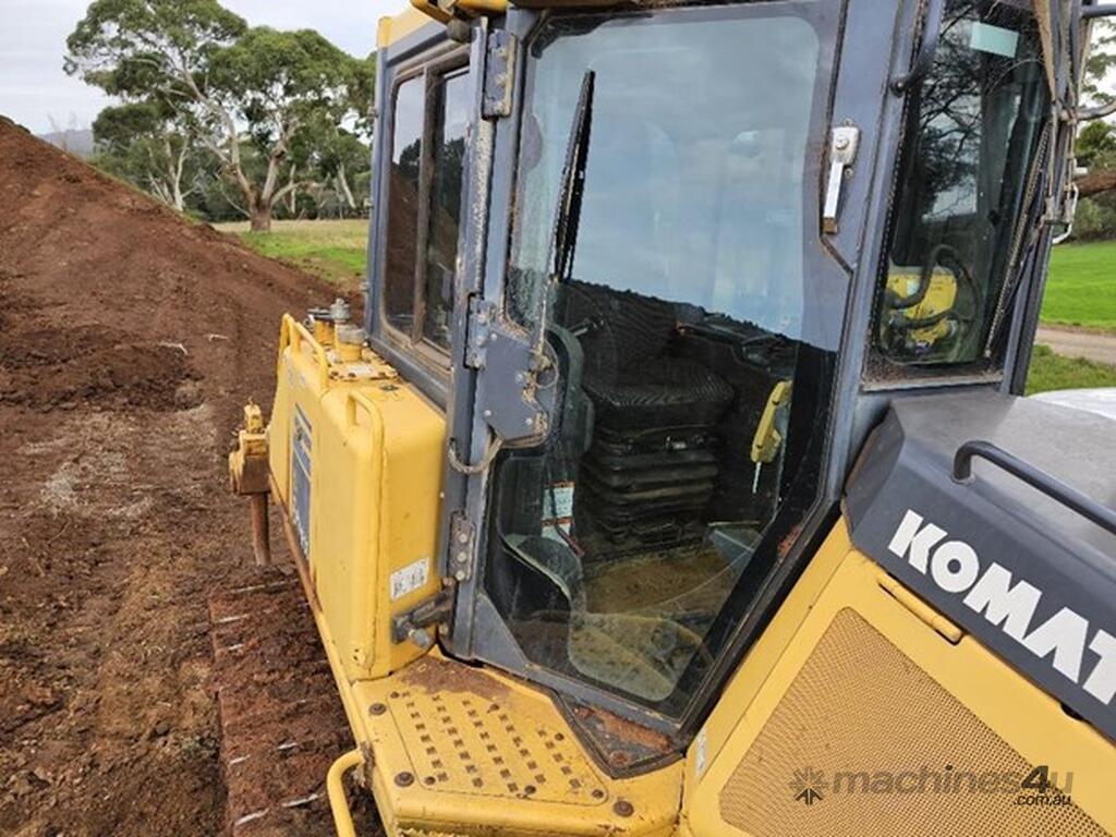 Used 2011 komatsu D65EX-16 Dozer in TRARALGON, VIC