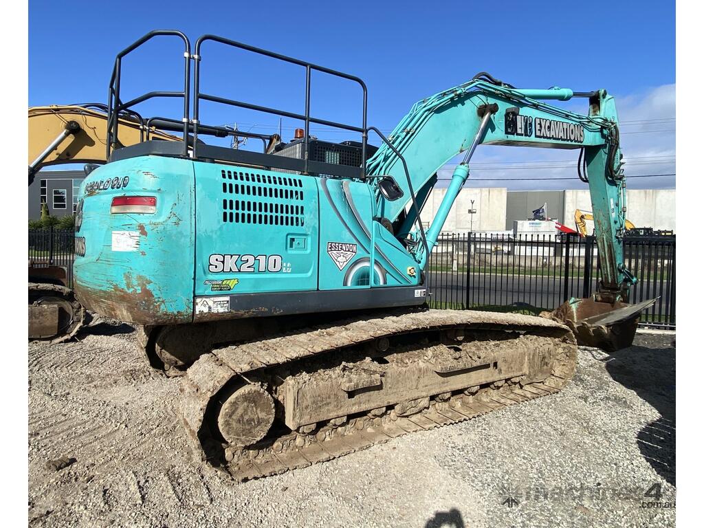 Used kobelco SK210LC-10 21-45 Tonne Excavator in DARRA, QLD
