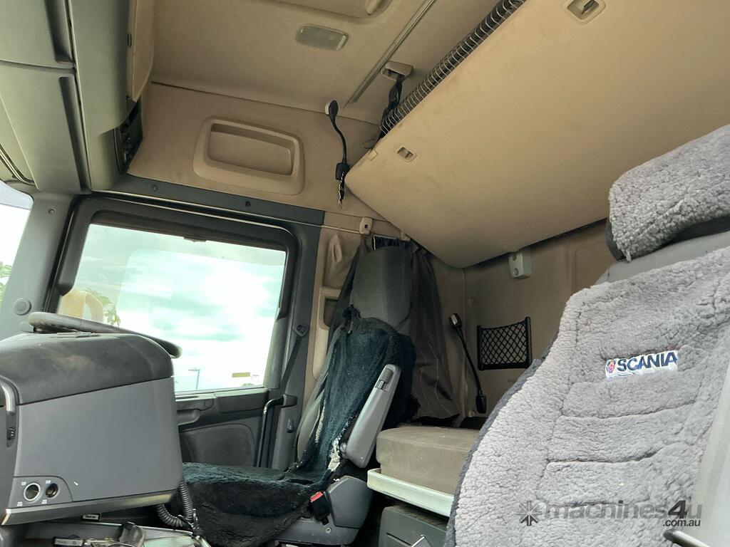 Buy Used 2011 scania R 6X4 Trucks (1114083)