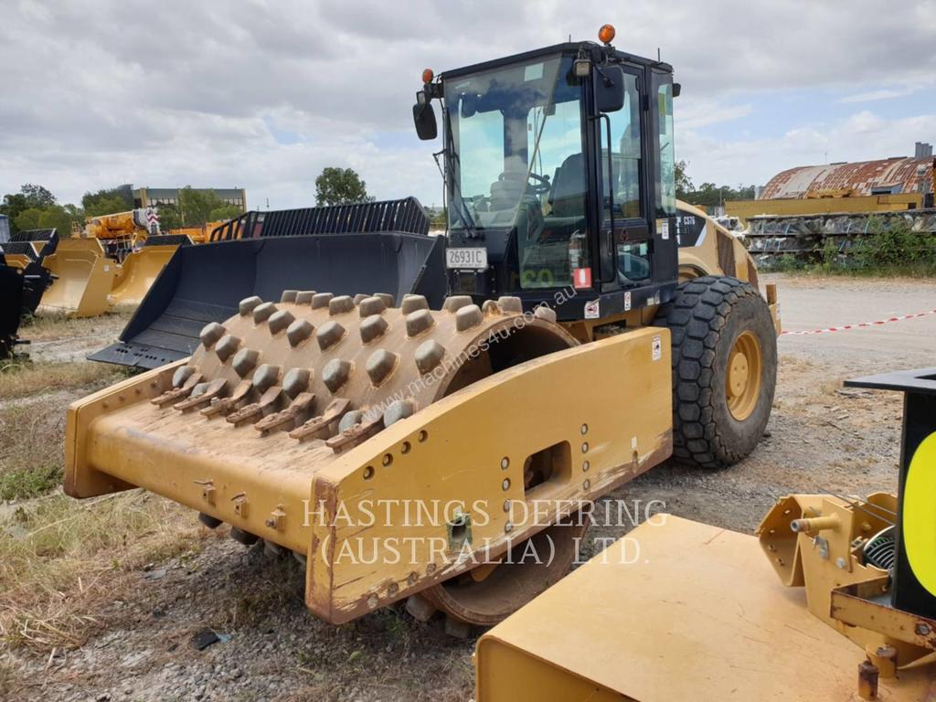 Used 2012 Caterpillar CS76 Single Drum Padfoot Roller in , - Listed on ...