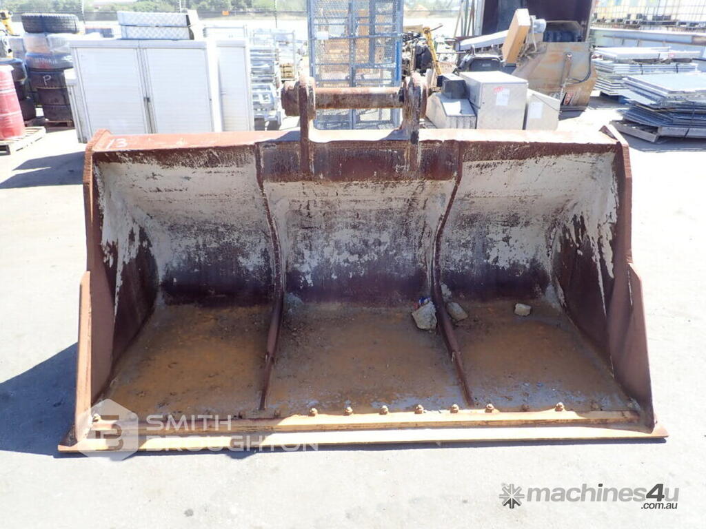 Used 2400MM BATTER BUCKET TO SUIT CATERPILLAR 330 EXCAVATOR Excavator ...