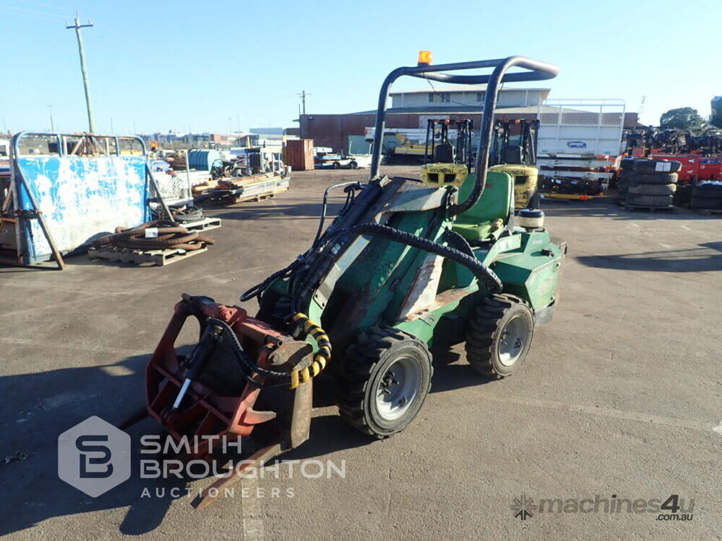 Used 2007 AVANT 520 ARTICULATED MINI LOADER Articulated Mini Loaders in ...