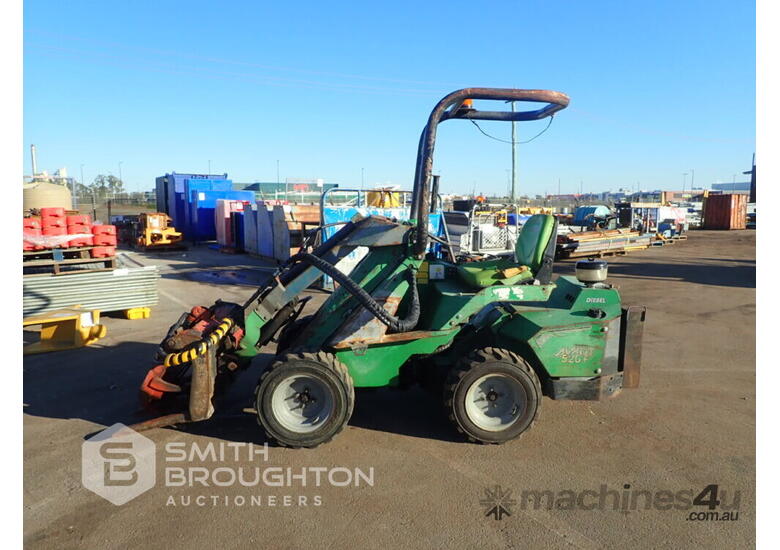 Used 2007 AVANT 520 ARTICULATED MINI LOADER Articulated Mini Loaders in ...