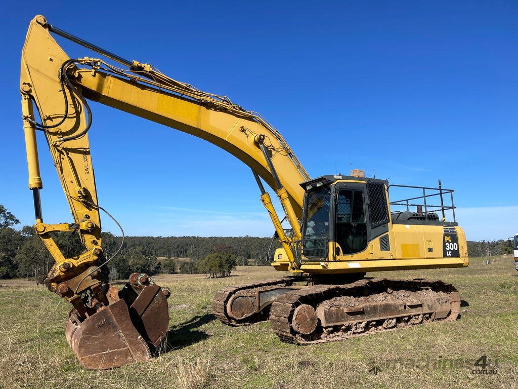 Used 2009 komatsu PC300LC-8 Excavator (890583)