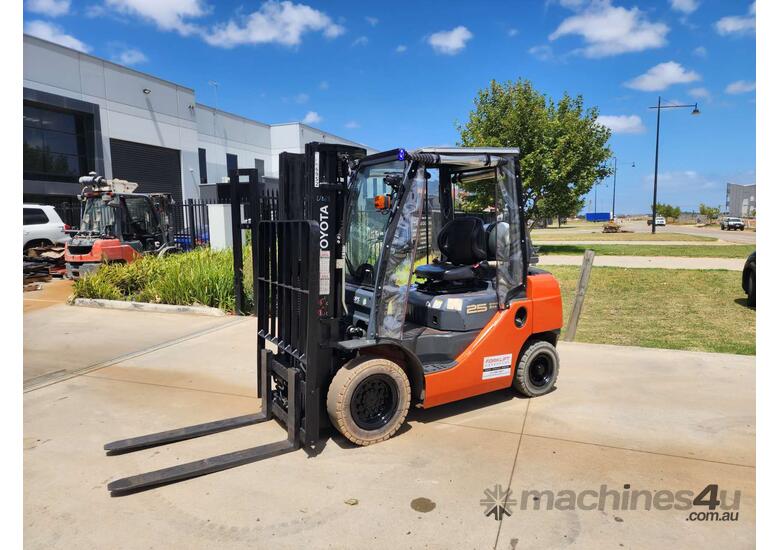 Used 2017 Toyota Toyota Forklift 2 5T Container Mast Counterbalance ...