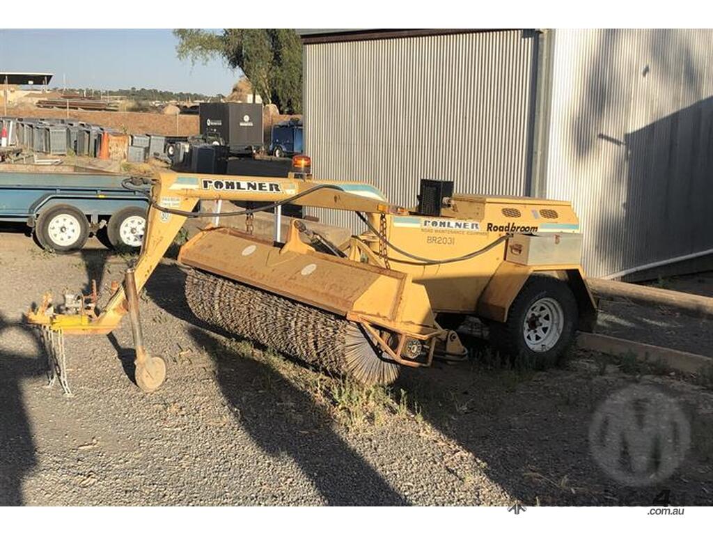 Buy Used pohlner Hydraulic Road Broom Trailers (1199884)