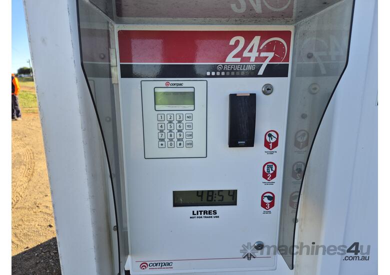 Used Fuel Tank and Pump System Fuel Tanks in , - Listed on Machines4u