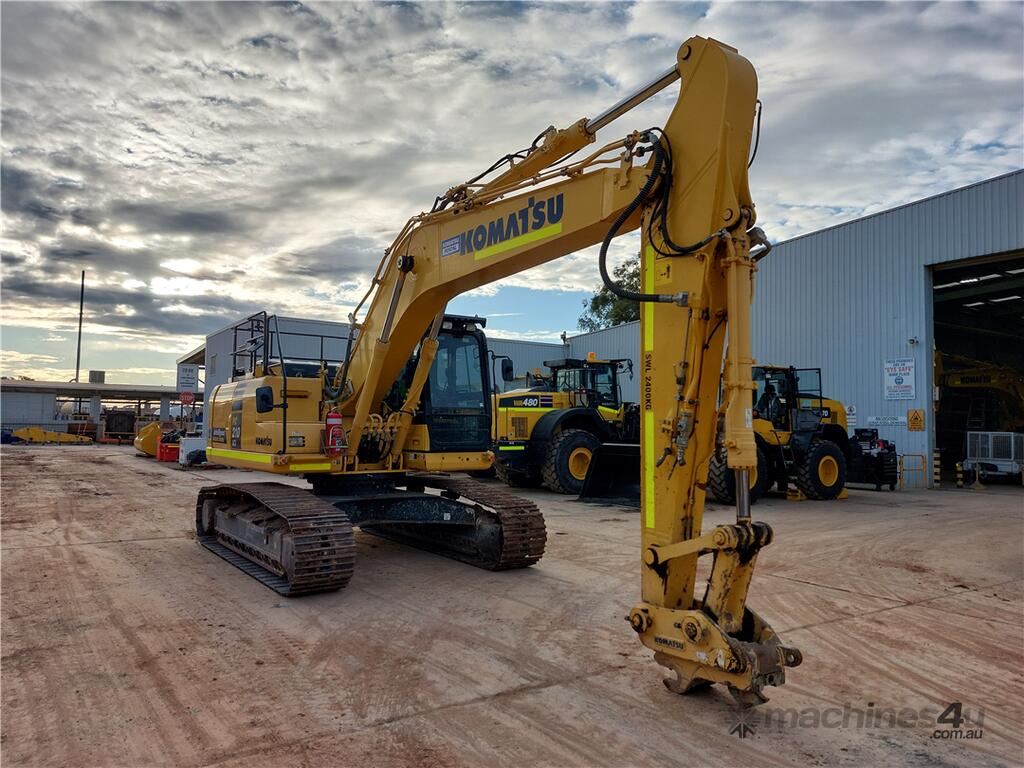 Used 2017 komatsu PC210 LCi-10 Excavator (1052685)