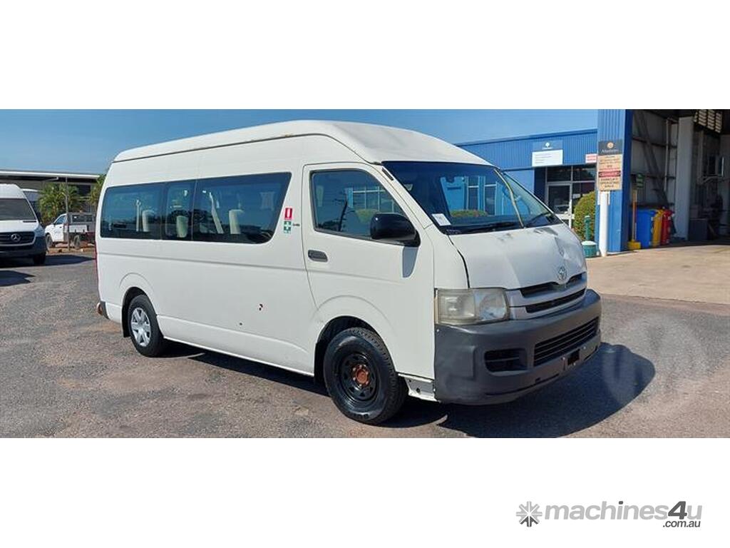 Buy Used Toyota HIACE Trucks (1169285) - Listed on Machines4u