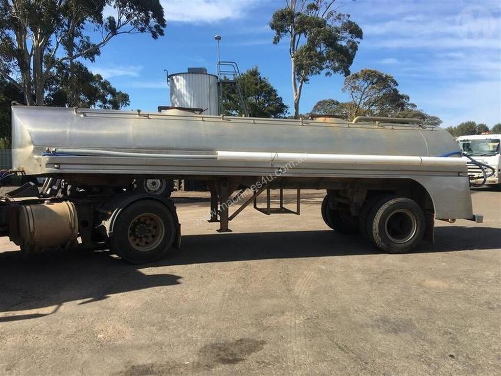 Buy Used tieman Tieman 7000litre Water Tank Trailer in , - Listed on ...