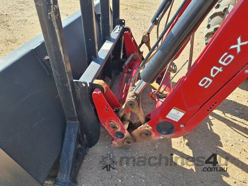 Used 2017 Massey Ferguson 2017 Massey Ferguson 4WD Tractor Tractors ...