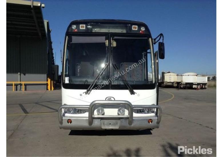Buy Used King Long 6102 Buses in , - Listed on Machines4u