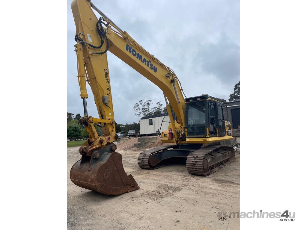 Used 2015 komatsu PC200LC Excavator in , - Listed on Machines4u