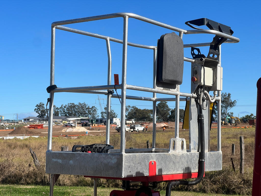 Used 2019 cmc S19HD CMC S19HD Access Equipment (884686)