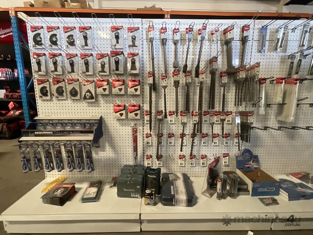 Used Miscellaneous Contents on Shelves Only (1098387)