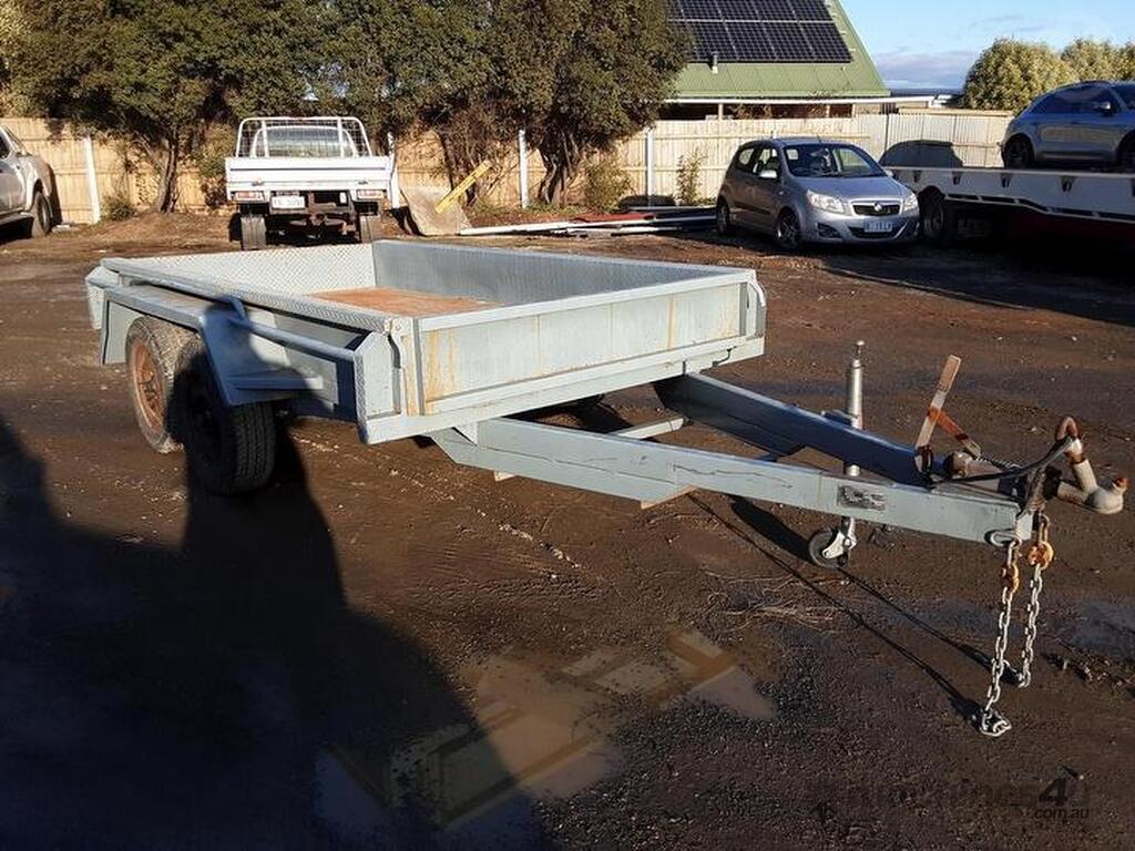 Buy Used Victorian Trailers Pty. Ltd 10X5 Trailers in , - Listed on ...