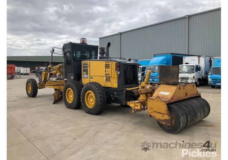 Used komatsu GD555-5 Grader in , - Listed on Machines4u