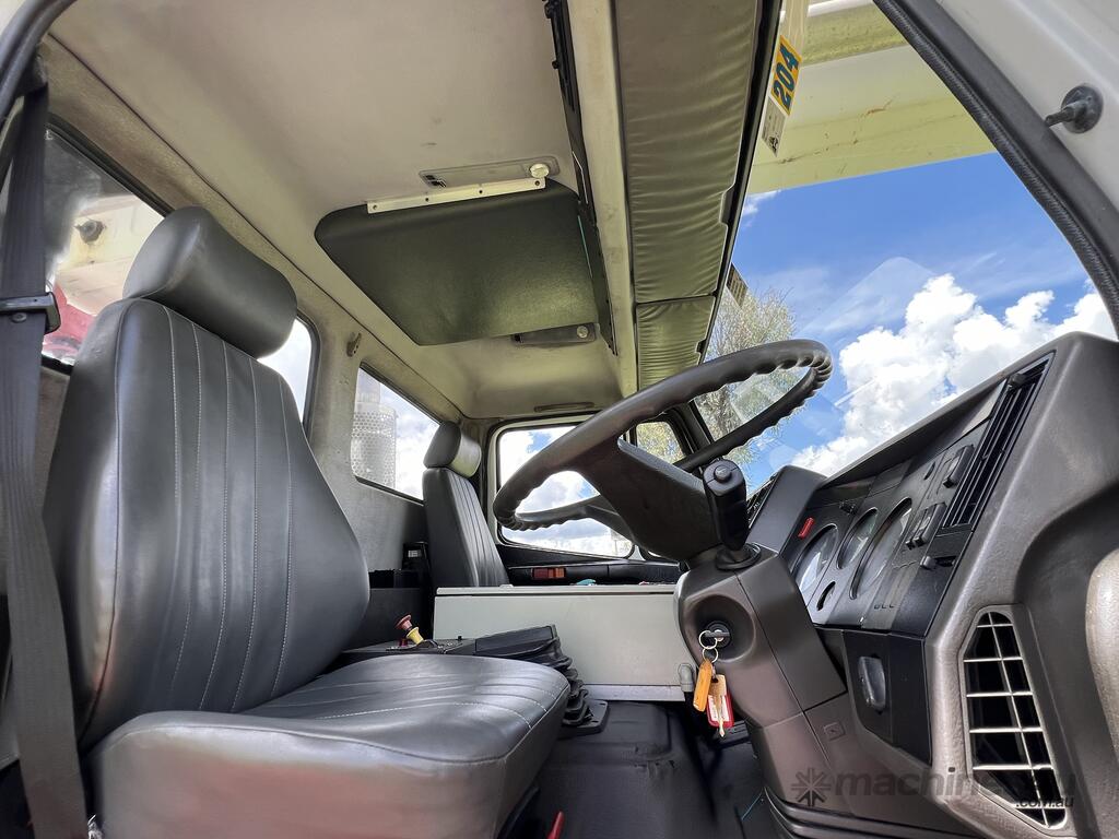 Buy Used 1994 mercedes benz 2435 Cab Chassis Trucks (952287)