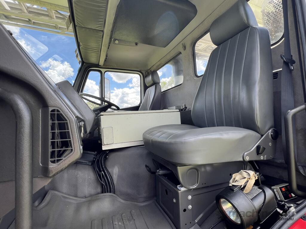 Buy Used 1994 mercedes benz 2435 Cab Chassis Trucks (952287)