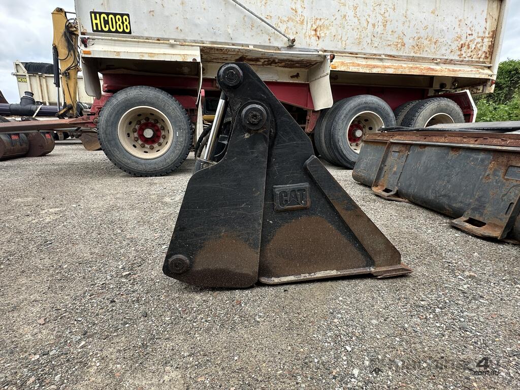 Used CAT CAT Multi Purpose 4 in 1 Bucket Excavator Bucket in , - Listed ...