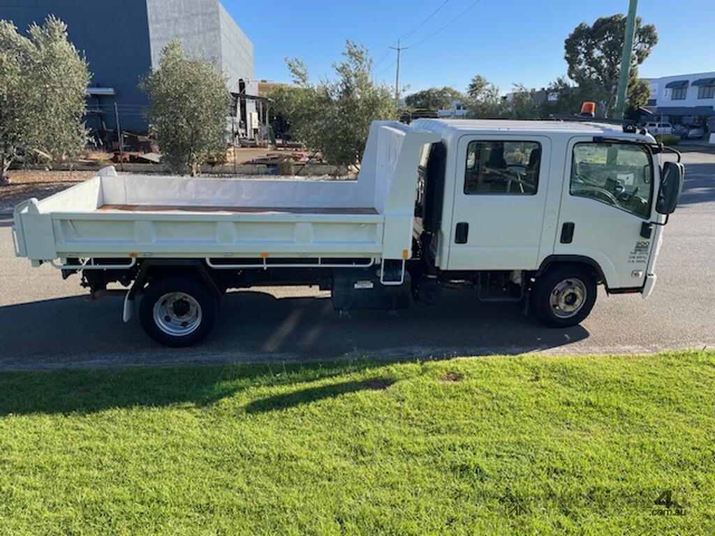 Buy Used 2011 Isuzu Tipper Tipper Trucks in MALAGA, WA