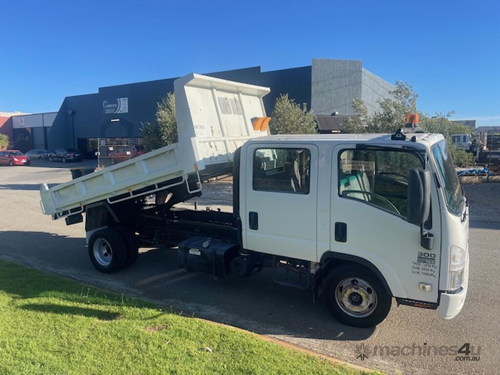 Buy Used 2011 Isuzu Tipper Tipper Trucks in MALAGA, WA