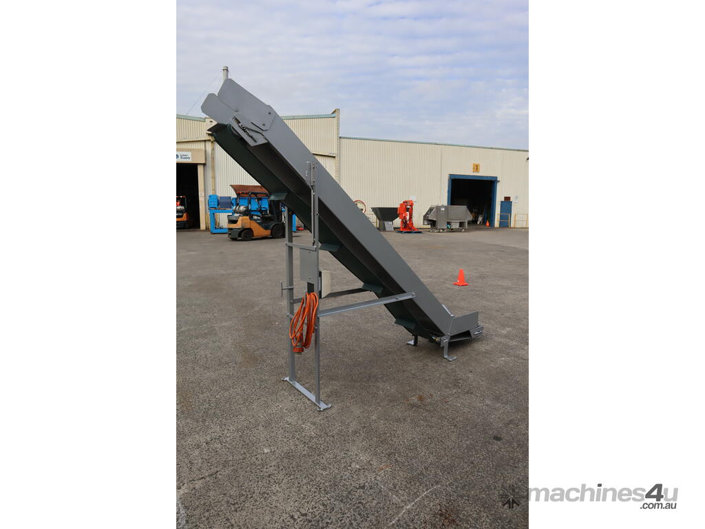 Used flat belt powered conveyor Motorised Incline Belt Conveyor - 2m High Belt Conveyor (996188)