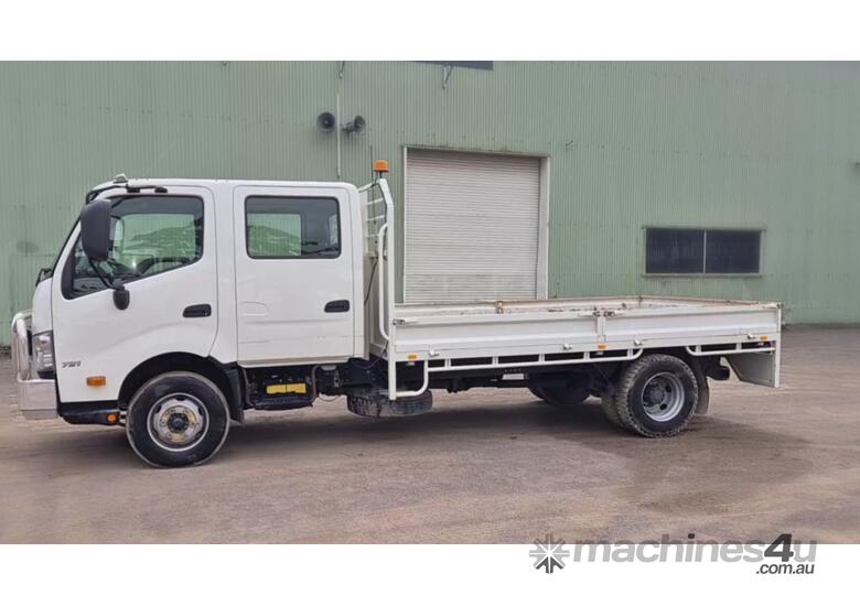 Buy Used Hino 2022 Hino 300 721 4x2 Tray Truck Trucks (1114789) - Listed on Machines4u
