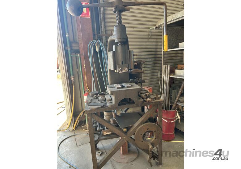 Used ap lever Manual flypress Fly Presses (1118789) - Listed on Machines4u