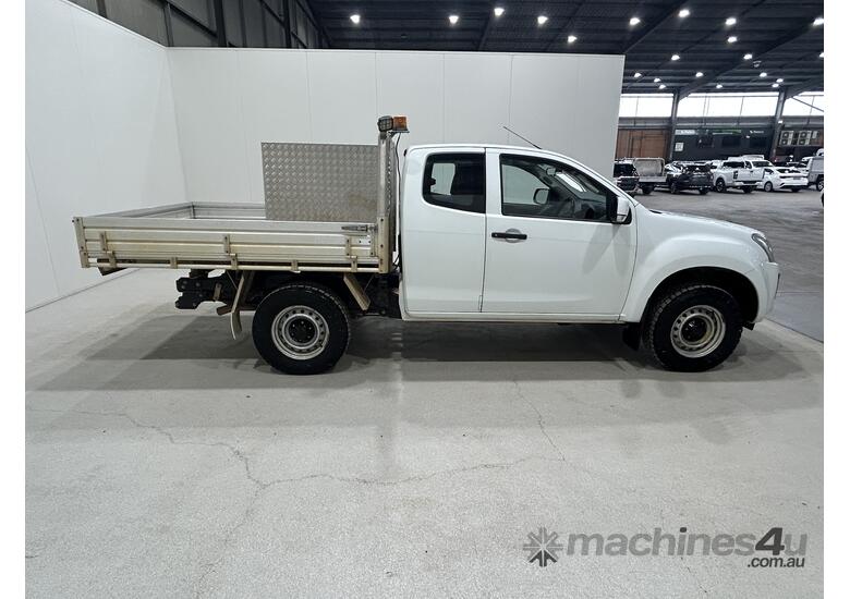Buy Used Isuzu 2018 Isuzu D-Max SX 4x4 Space Cab Ute Ex-Council Utes ...
