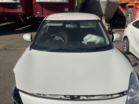 Used suzuki 2023 Suzuki Swift GL Navigator Limited Edition Petrol (1201389)