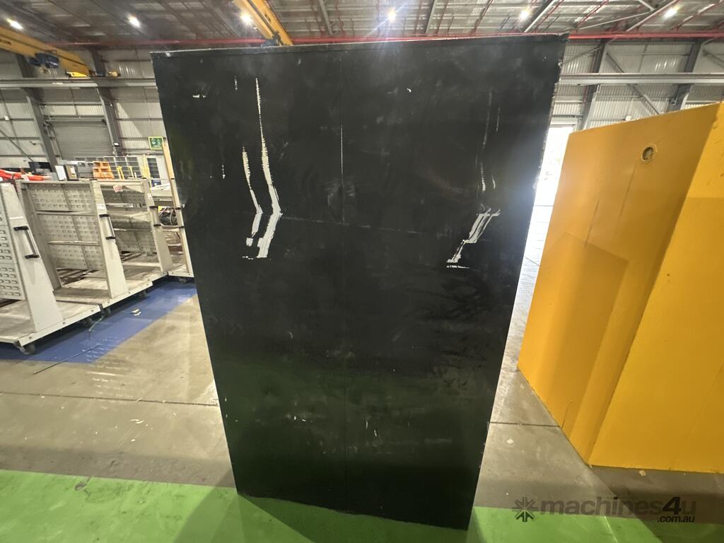 Used Flammable Liquid Storage Cabinet (1202189)