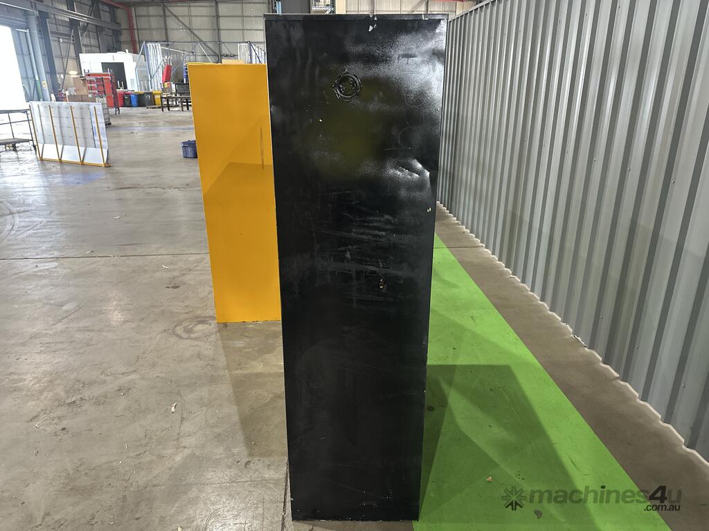 Used Flammable Liquid Storage Cabinet (1202189)